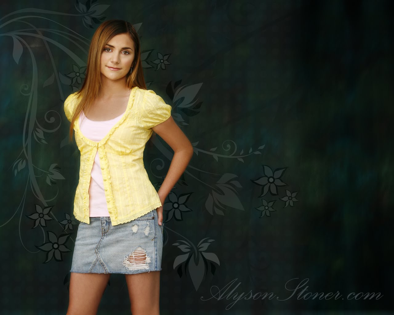 odys-online: American Actress, Singer, Dancer Alyson Stoner Wallpaper