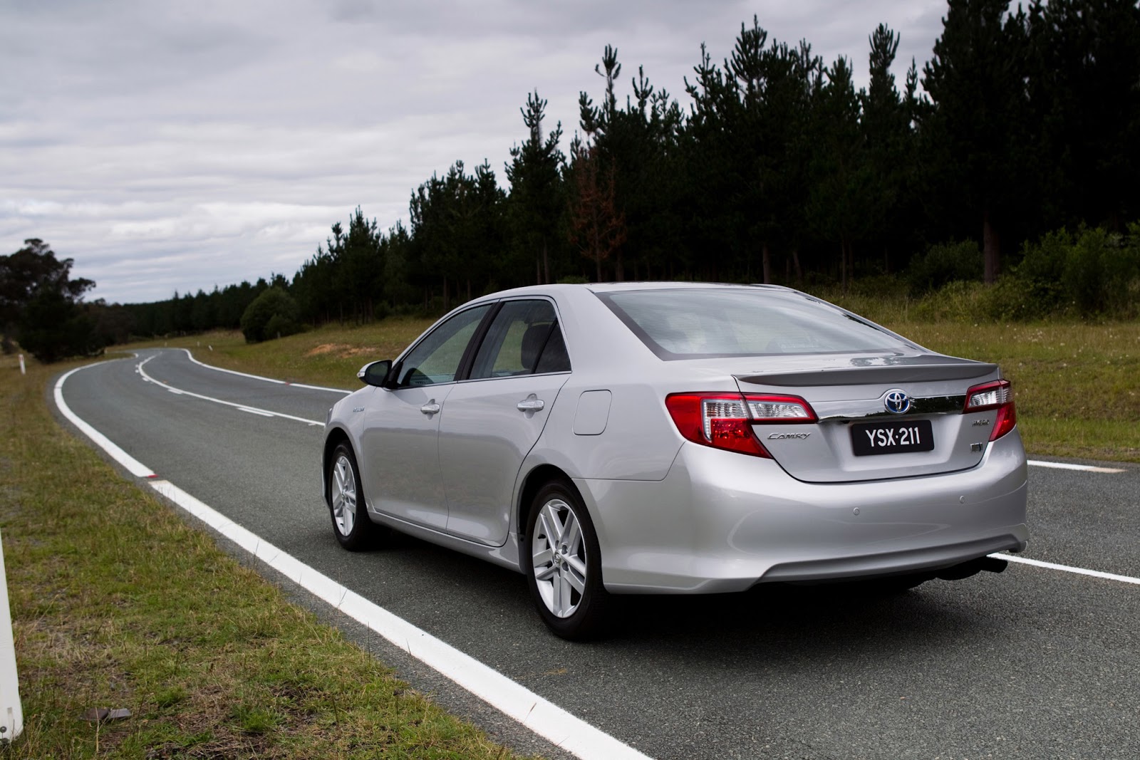 The best of cars: Toyota Camry Hybrid 2013