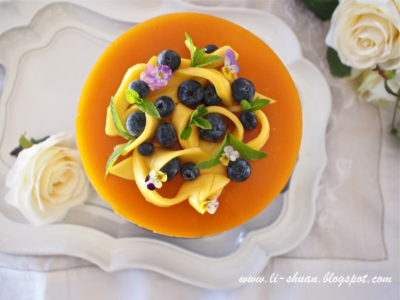 Helena's Kitchen: Mango Mousse Cake （芒果慕斯蛋糕）