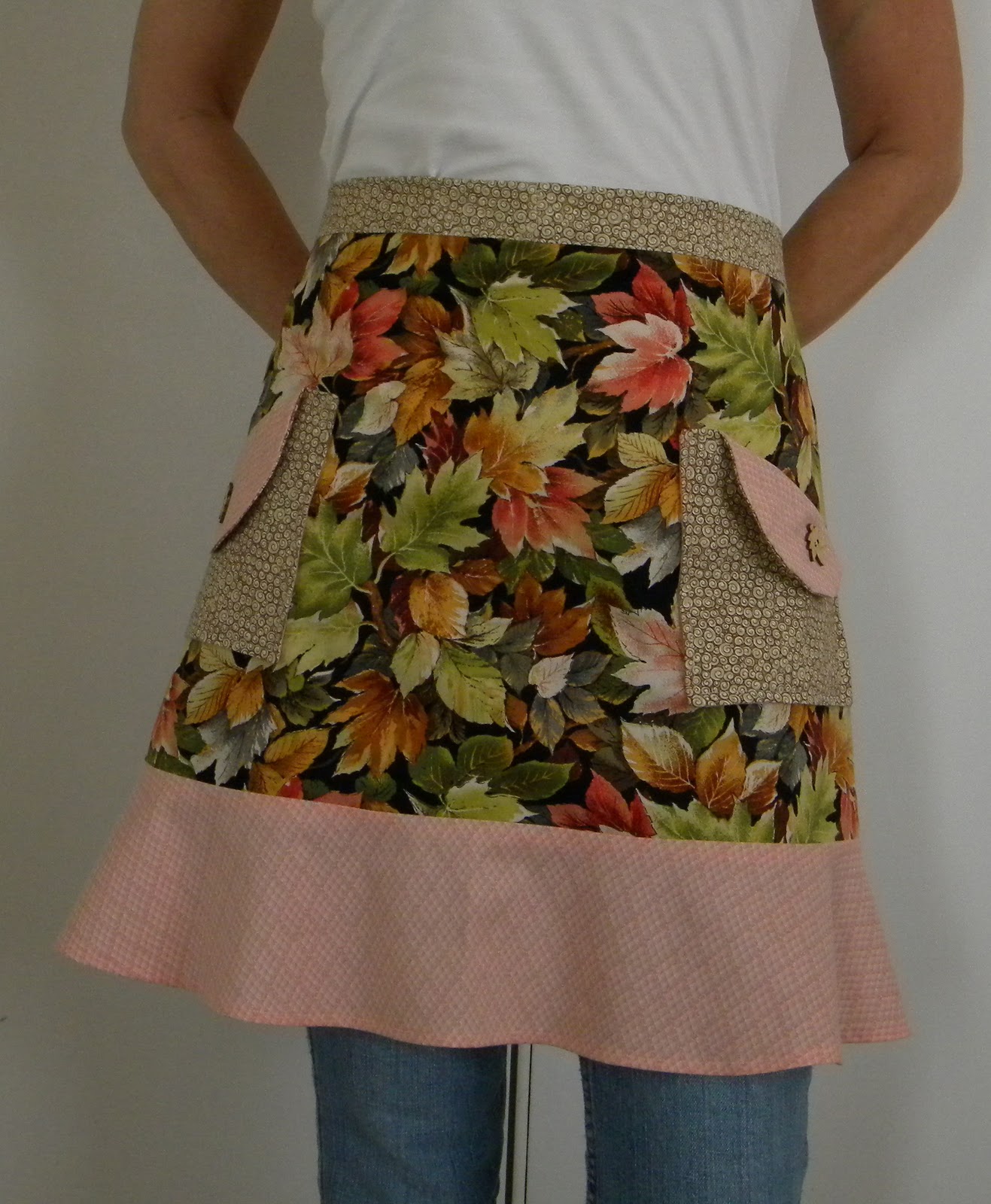 daze of grace: New Aprons For Fall