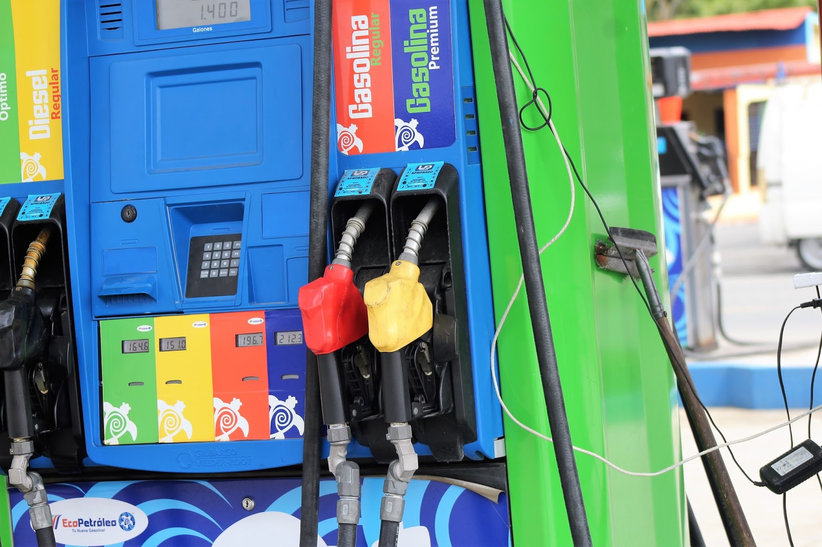 Industria y Comercio baja los precios de las gasolinas; aumenta el GLP