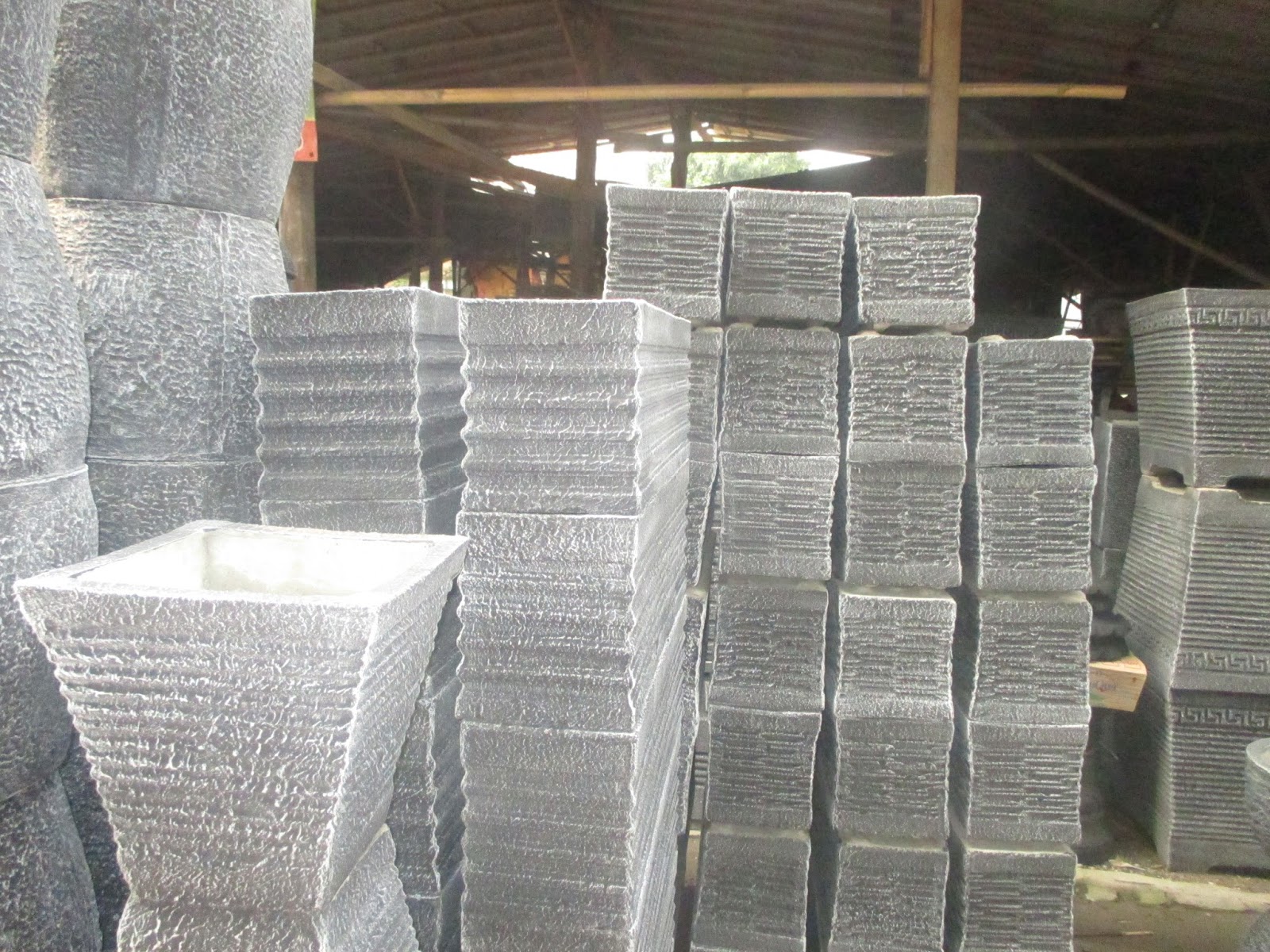 JUAL POT BUNGA DARI BATU ~ Jasa Landscape