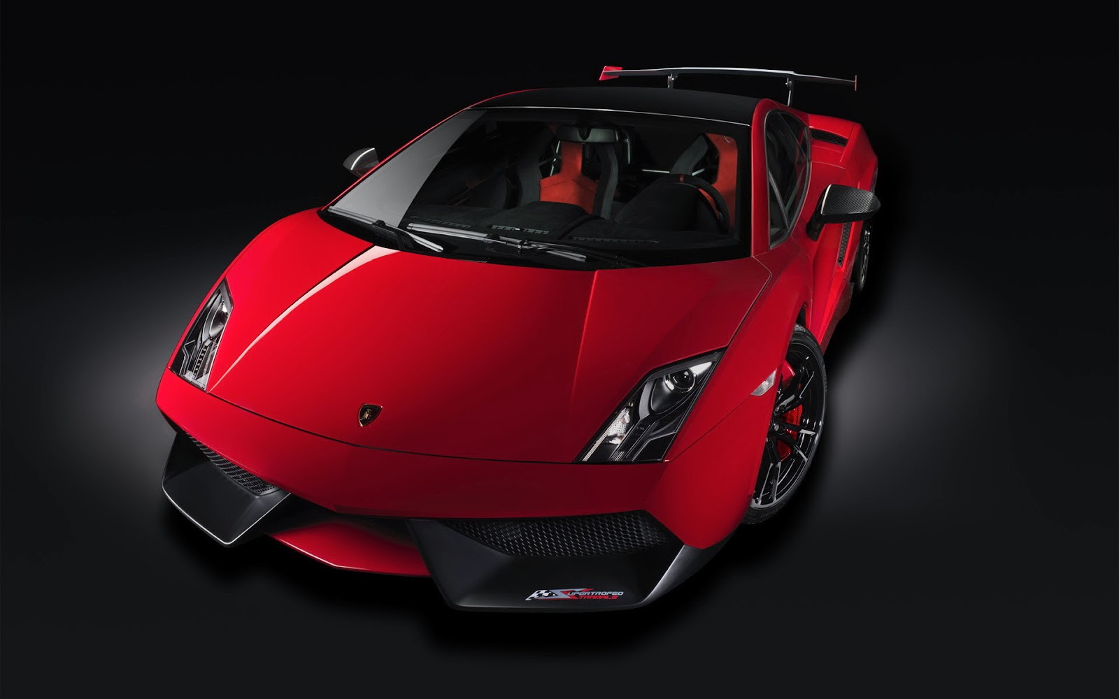 Hareketli Radyo Temalar: masa üstü araba resimler