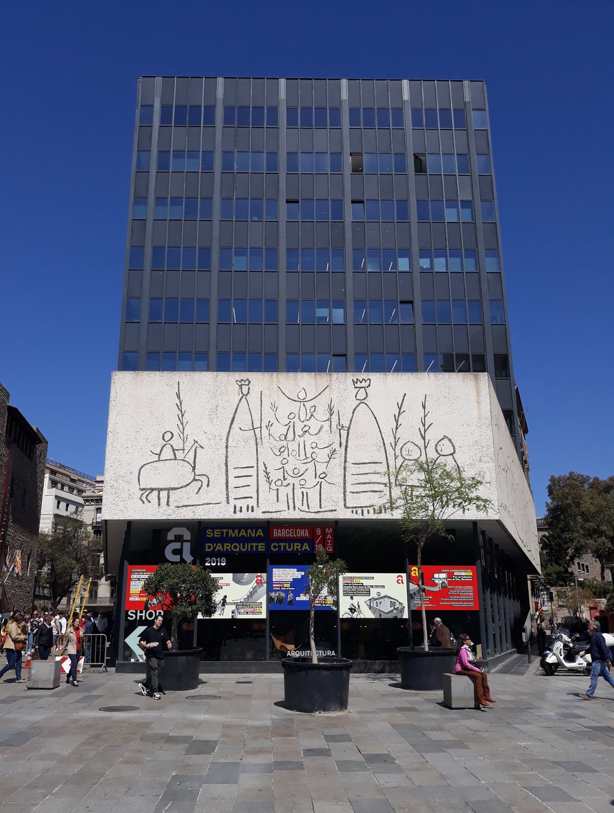 TRESORS a BARCELONA: Esgrafiats de Picasso