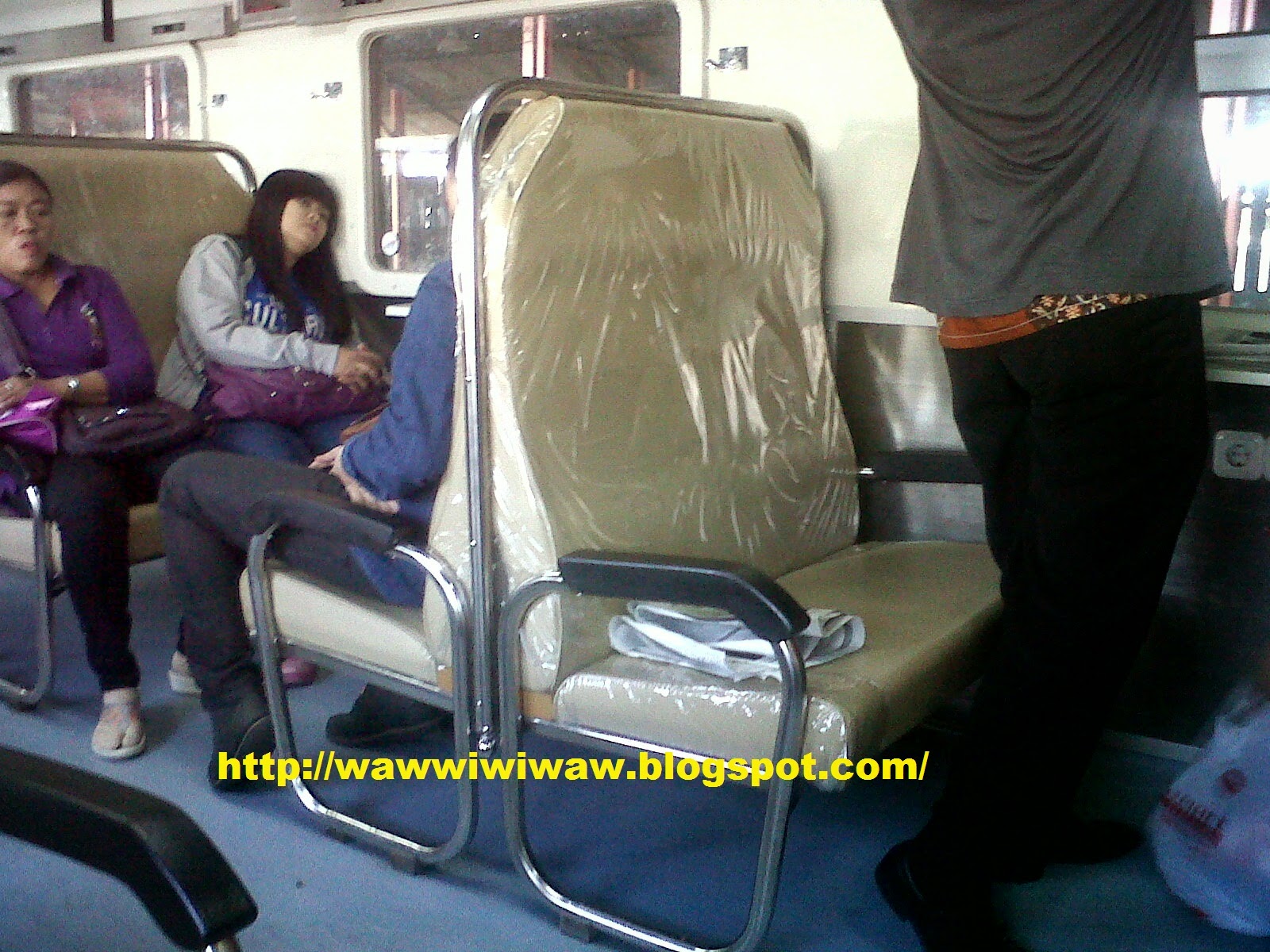 waw's land: Review Kereta Api Menoreh (Pengalaman)