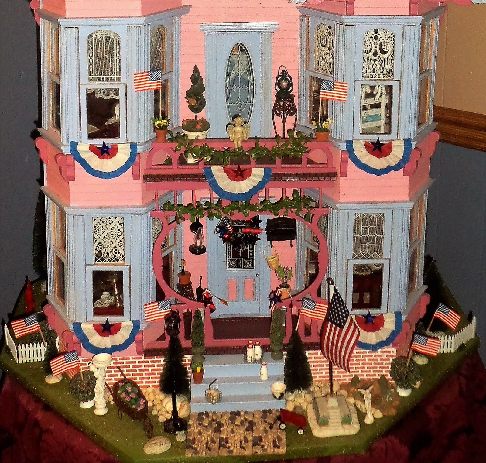 DEBBIE-DABBLE BLOG: Summer Patriotic Doll House, 2017