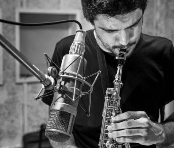 FM La Bocona 93.1 - Radio Comunitaria: Víctor Carrión presenta "Negro ...