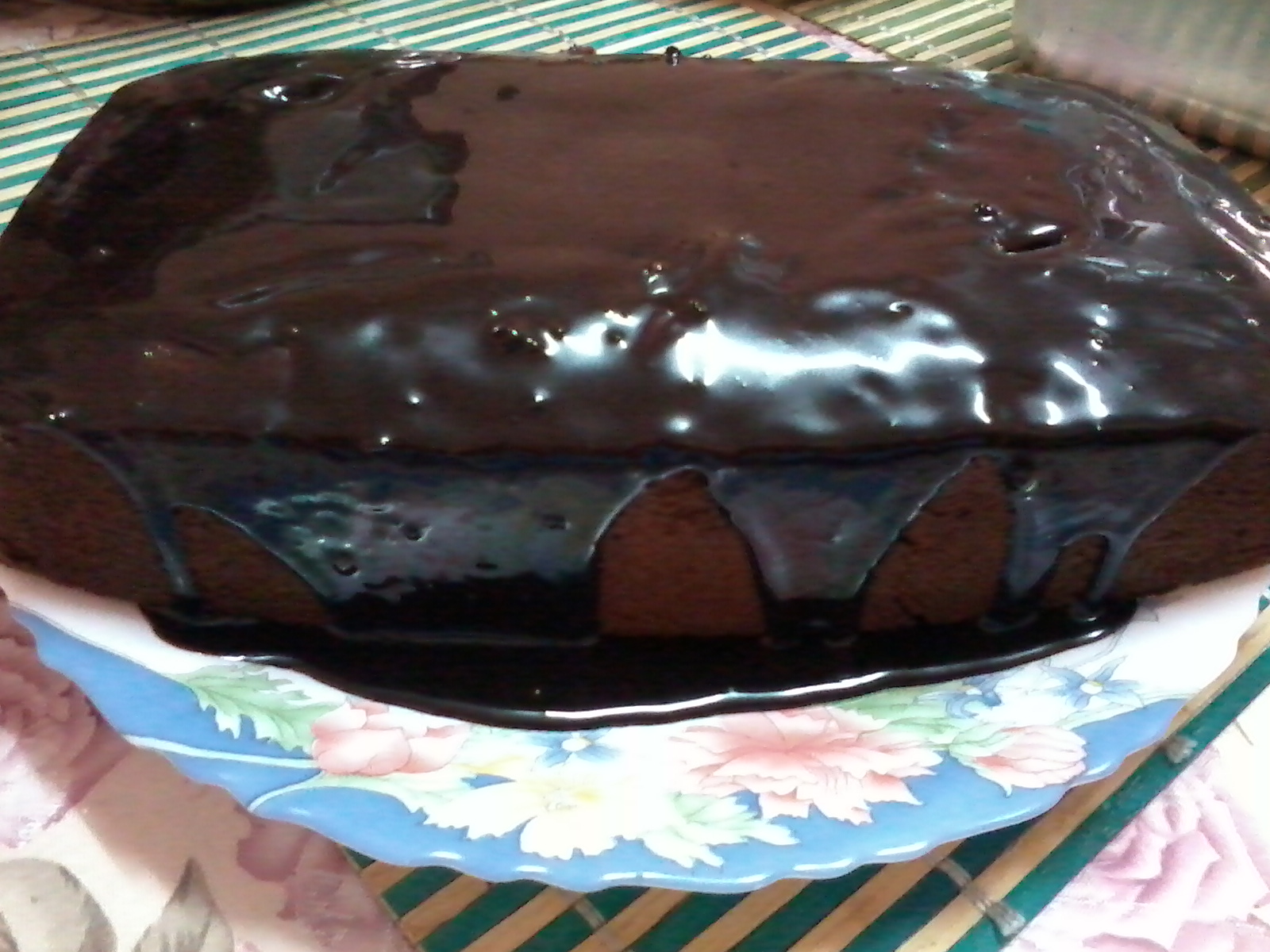 PaNdUaN FiKiRaN: Kek Coklat Moist dan Topping Coklat