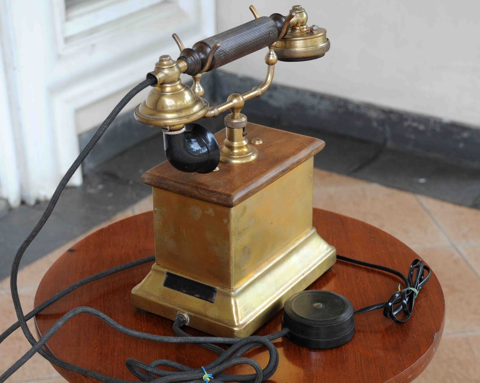 Old Vintage Gallery: Telephone Antik LM Ericsson Patented Oct 29' 1895