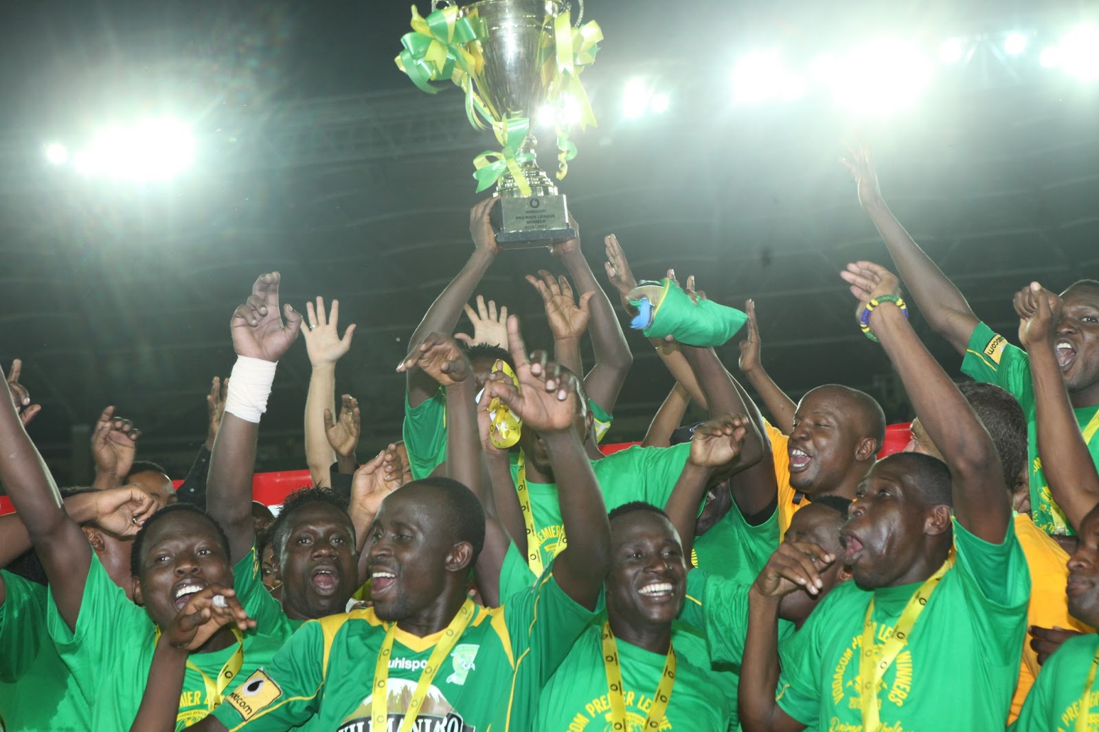 Shaffih Dauda in Sports.: MPAMBANO WA SIMBA NA YANGA KATIKA PICHA.