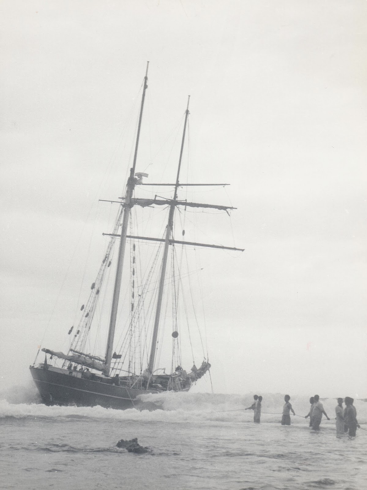 On The Rocks: The Last Voyageof the Brigantine Yankee: August 2012