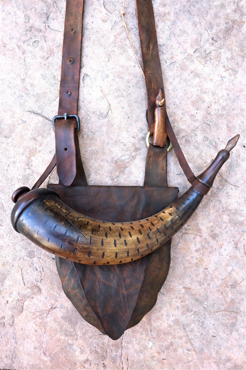 Contemporary Makers: Hunting Pouch by Jeff Bibb, Powder Horn by Art ...