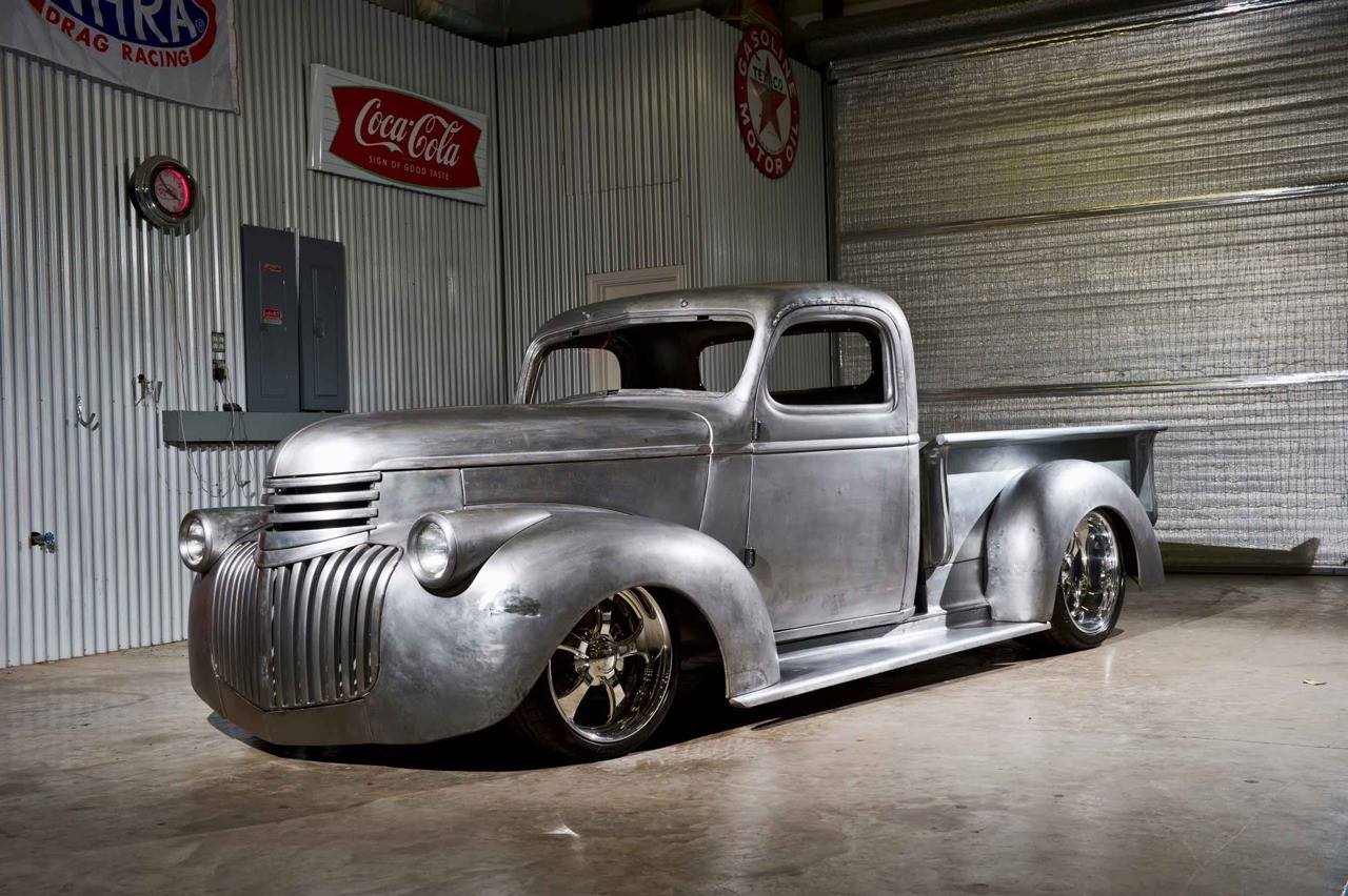 First Choice Wheels and Tires: Nice old school pickup