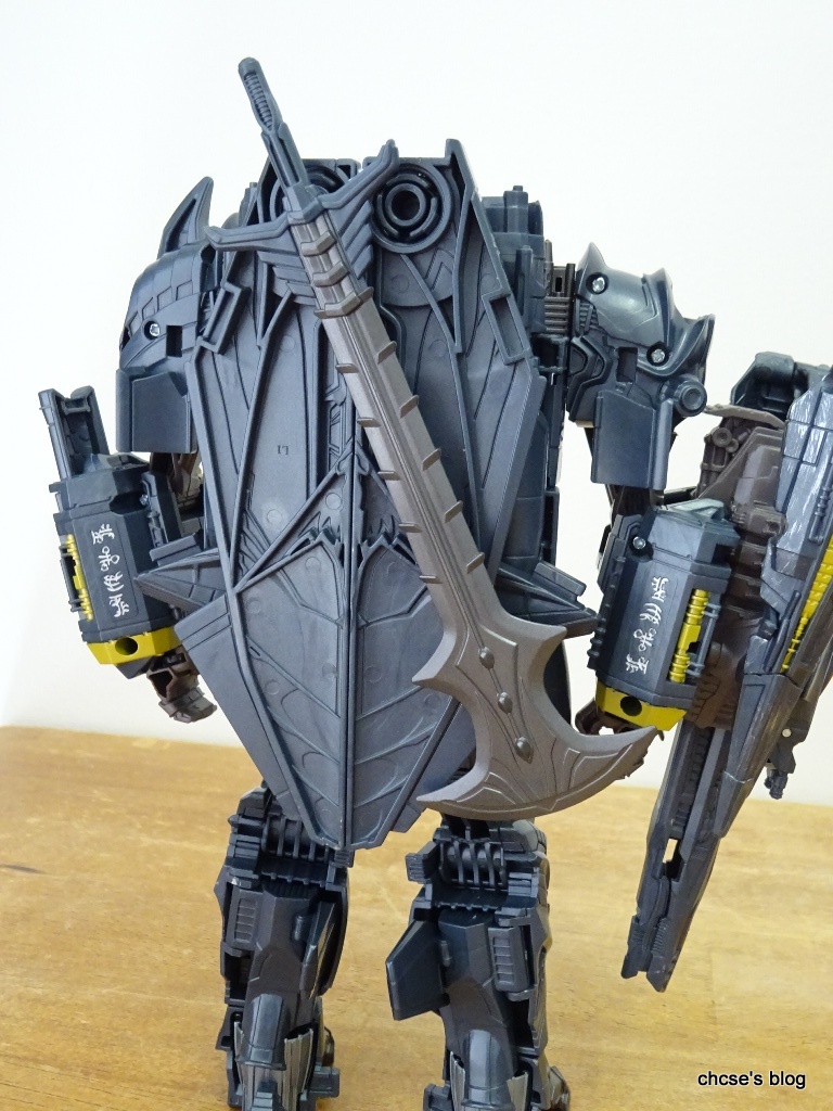 ChCse's blog: Toy Review: Transformers The Last Knight Megatron (Leader)