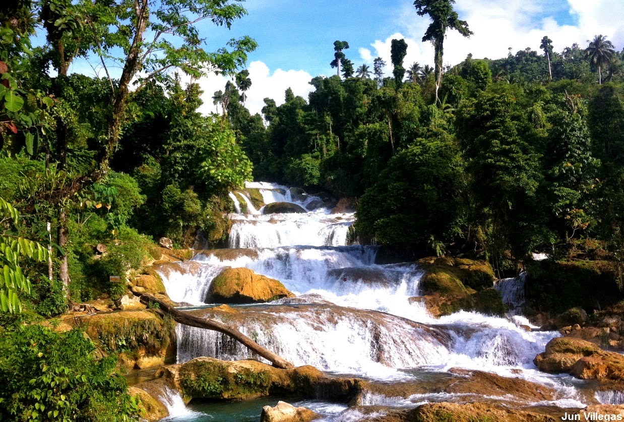 Smart Backpacker: Top 10 Falls in the Philippines for Tourists