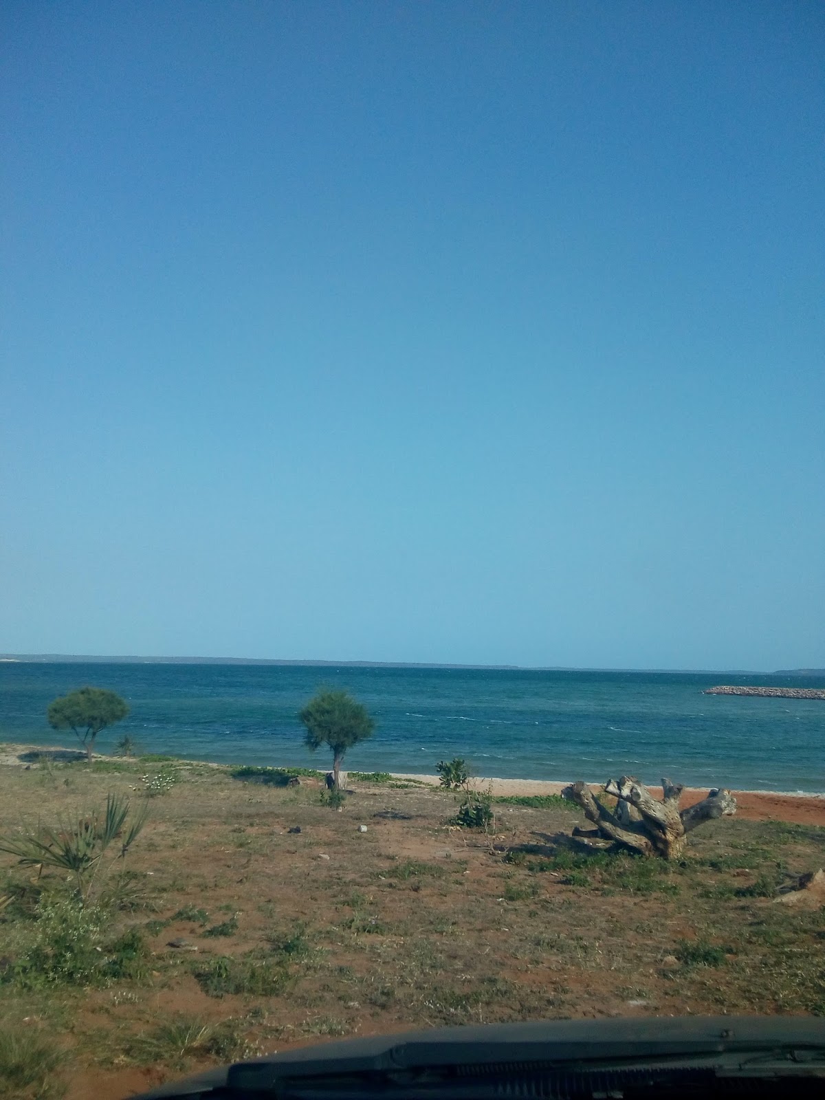 Ainda Moçambique: praia de Zavora