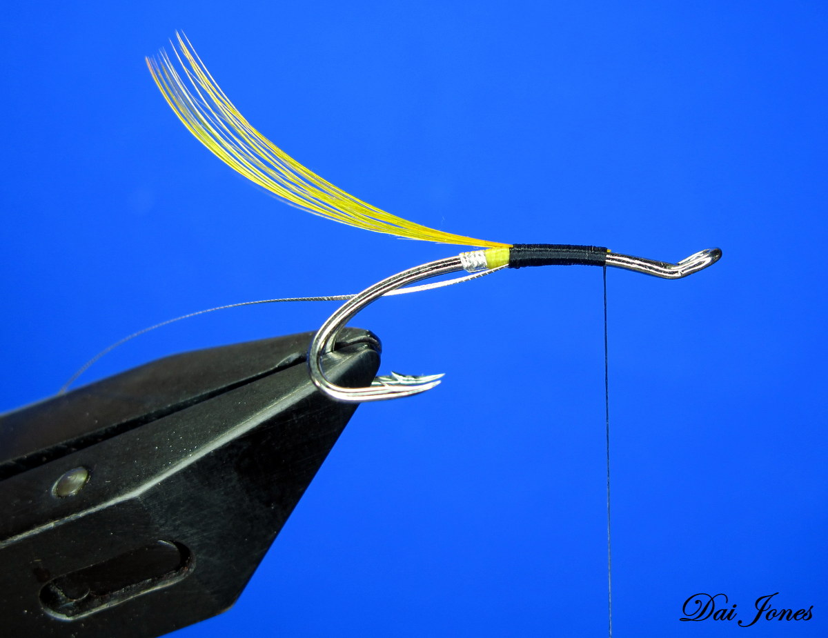 Flies step by step: Blue Charm, step by step.