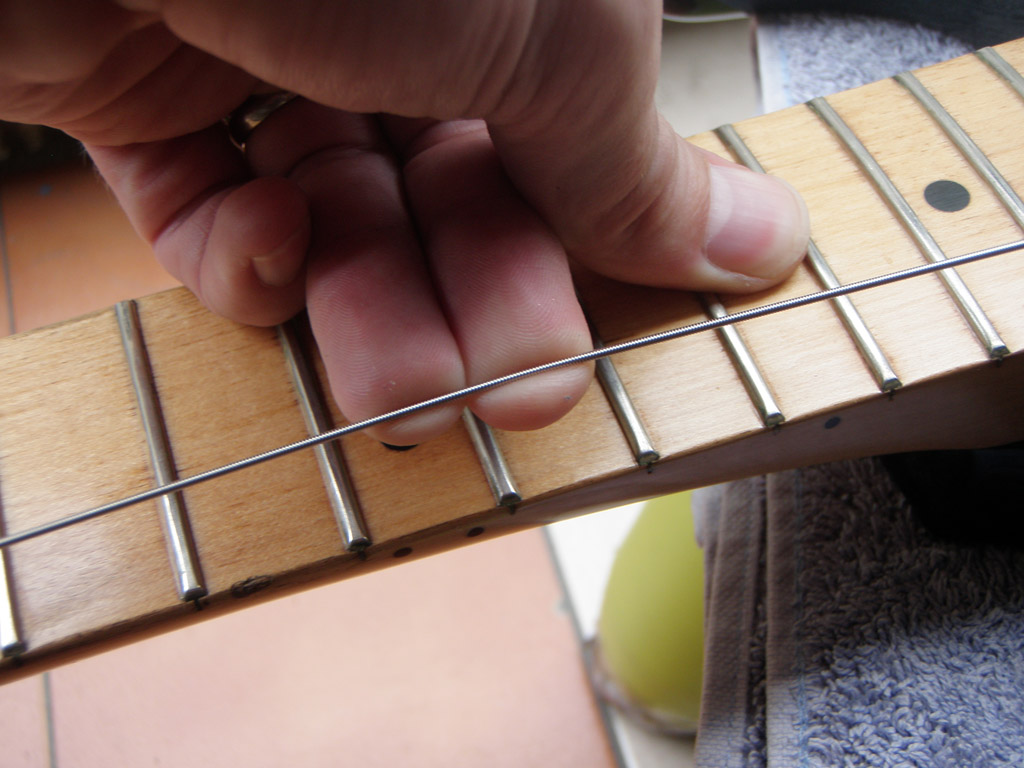 Stringing (or re-stringing) a guitar | DIY Strat (and other guitar ...