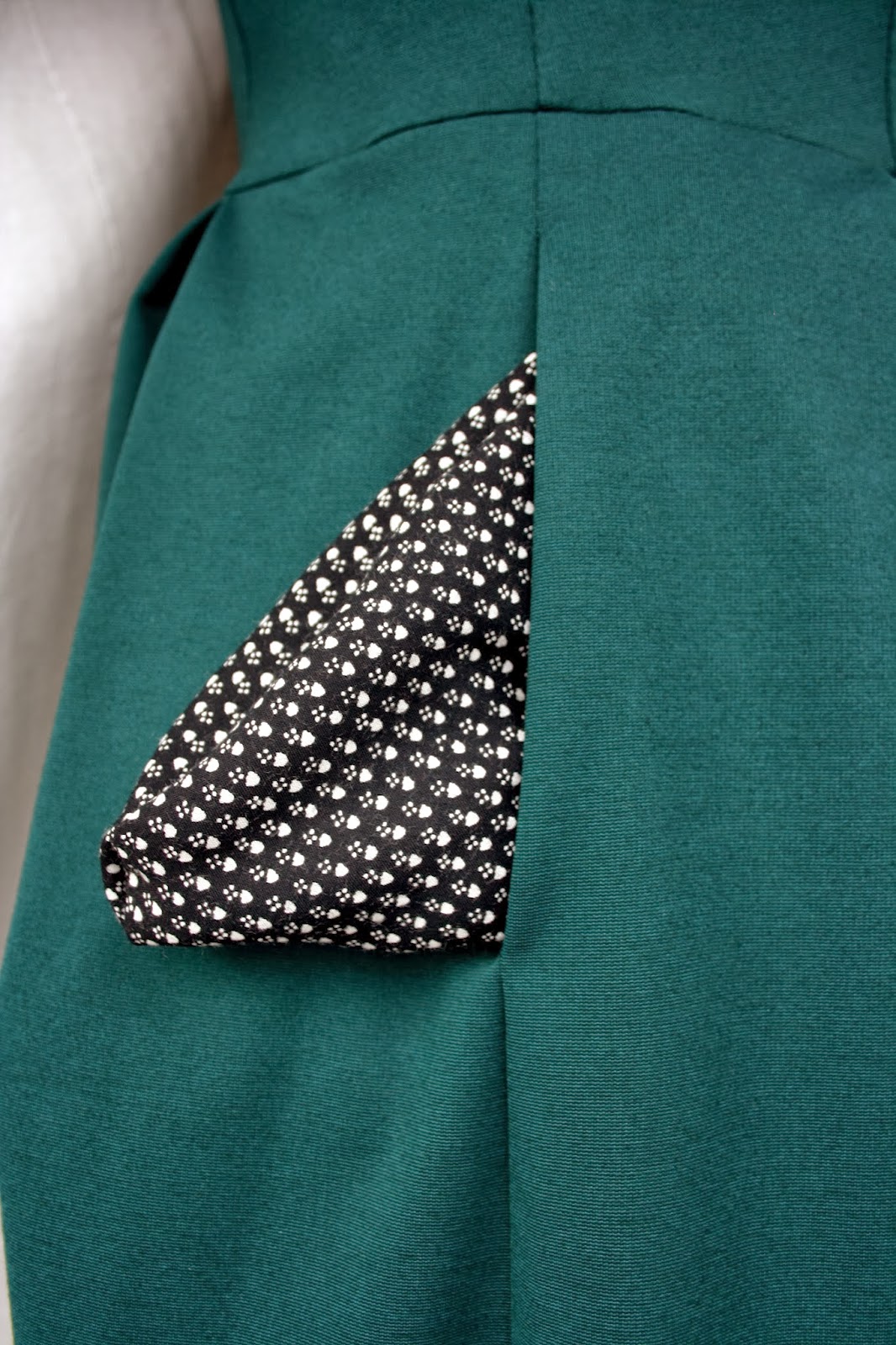 SewMeow: The Evergreen Dress (MMM #12)