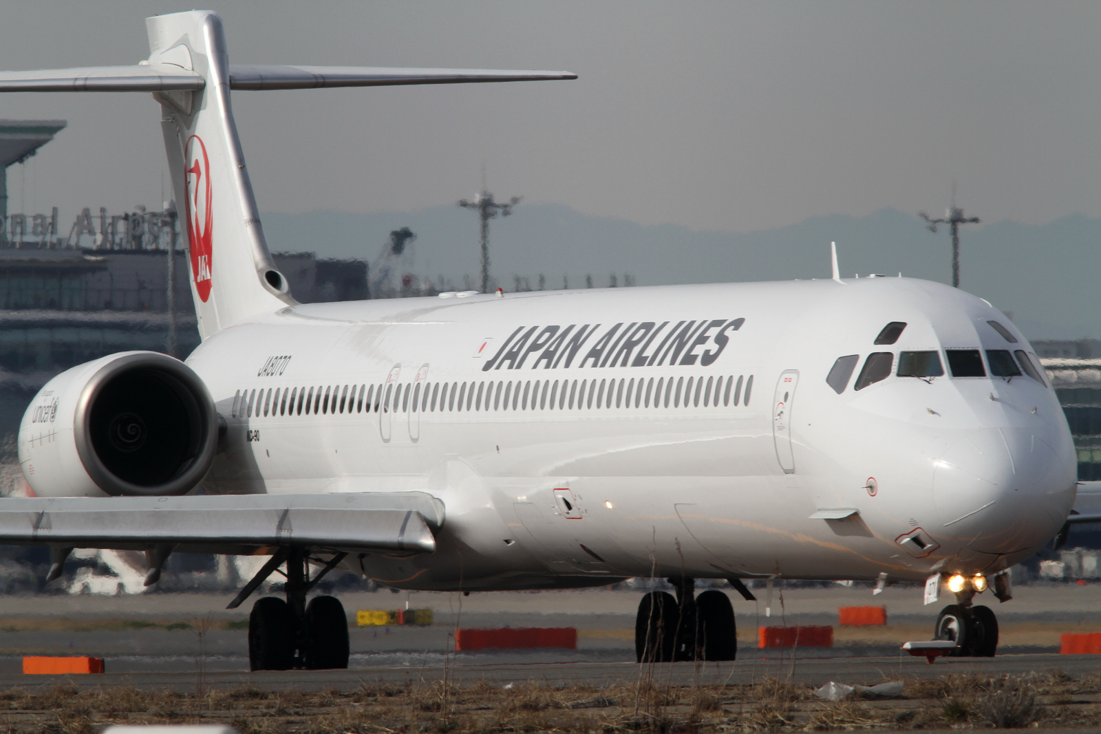 Goodbye, MD-90! - JAL Flyer