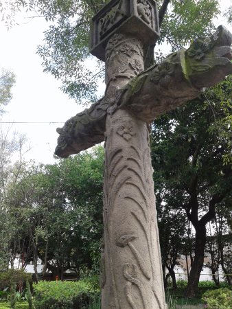 CONOCER MÉXICO POCO A POCO: - El atrio y la 'cruz atrial' en México