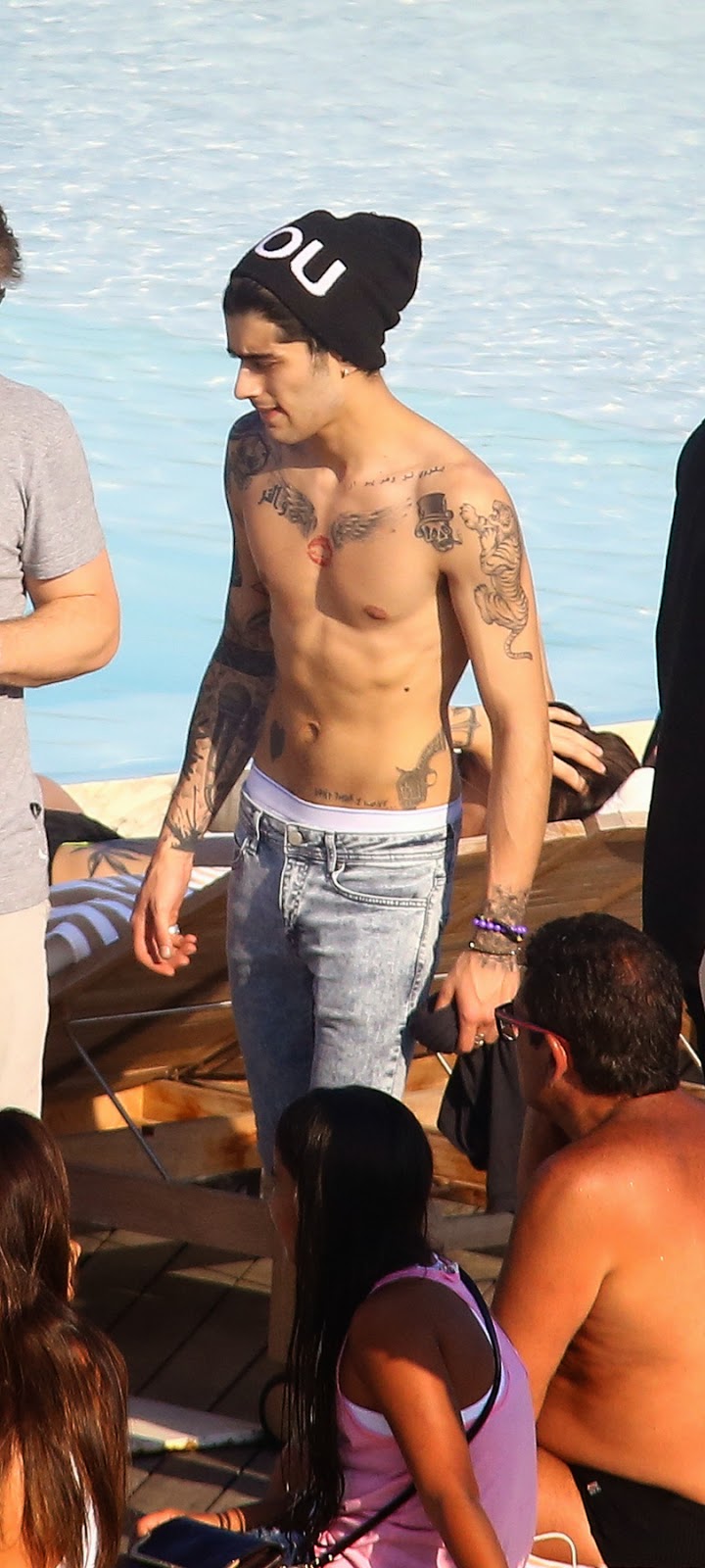 Celeb Saggers: Zayn Malik Waistband Sag