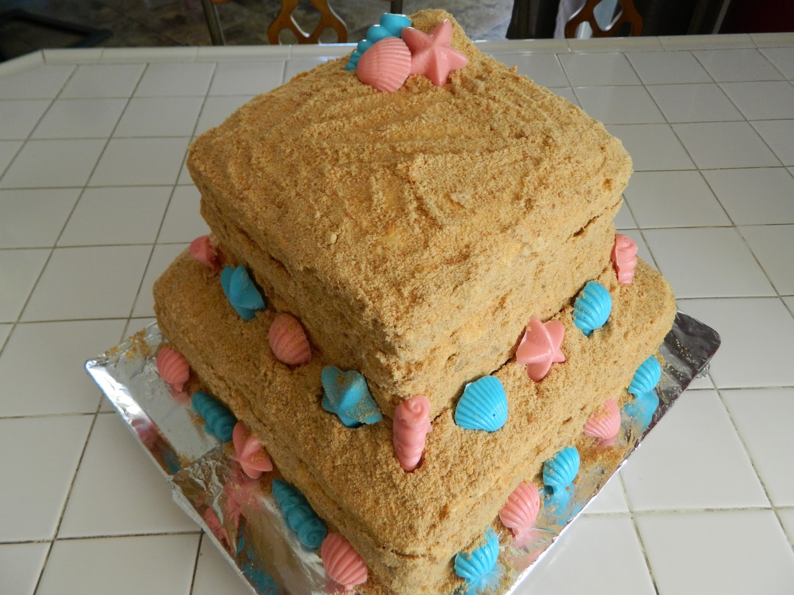 Hawes Mom: How To: Make a Sandcastle Cake