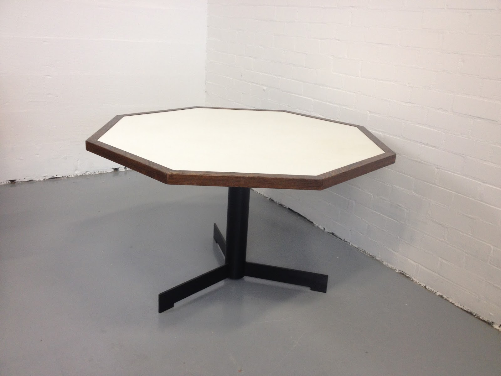 Tolve* {* Art & Design}: Hexagon seventies dining table