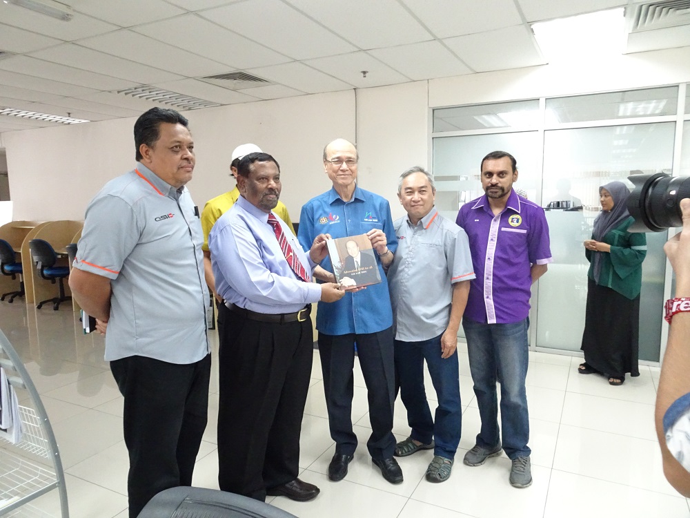 UNI MALAYSIA LABOUR CENTRE: UNI MLC Solidarity Visit to NIOSH and UNI ...