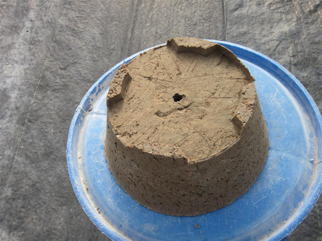 The Papercrete Potter: Pots with Feet.....