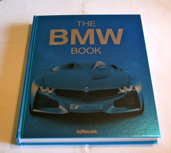 Automobil-Geschichten: Groß und teuer: The BMW Book