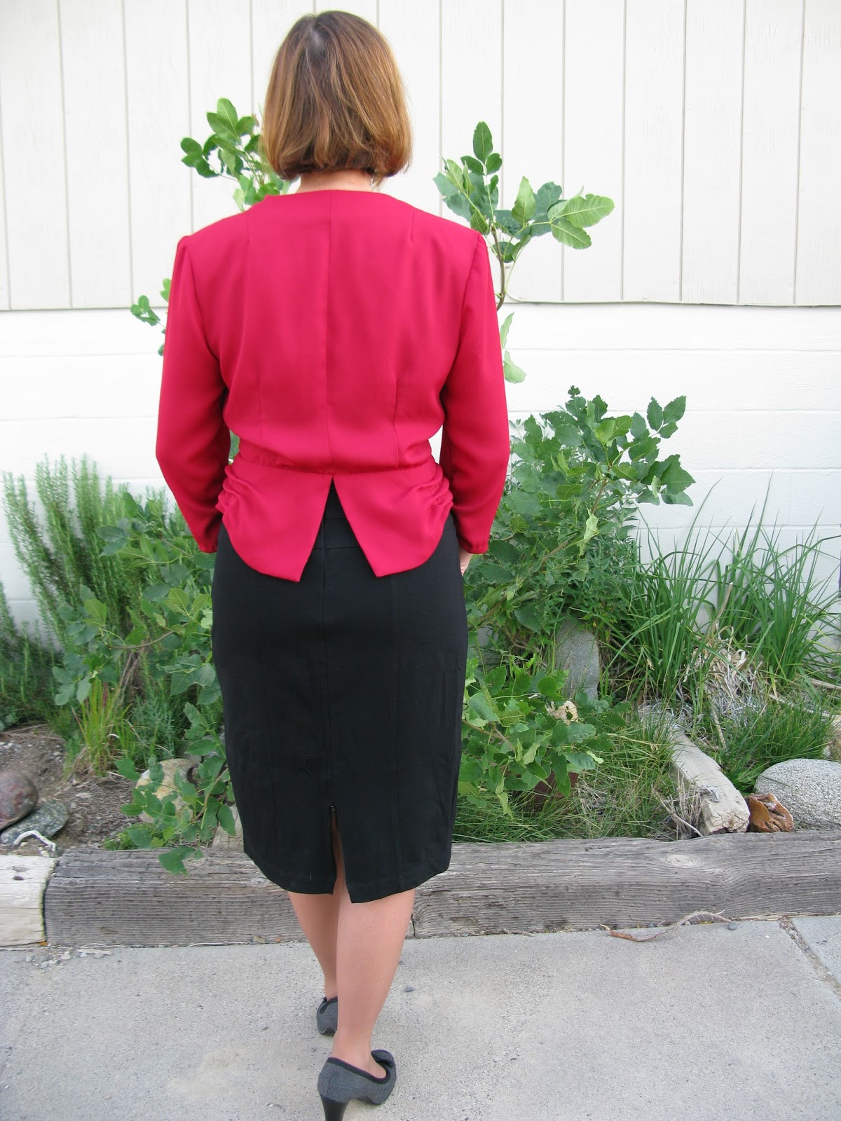 Retro Sewing Romance Writer: A Tale of Two Red Jackets