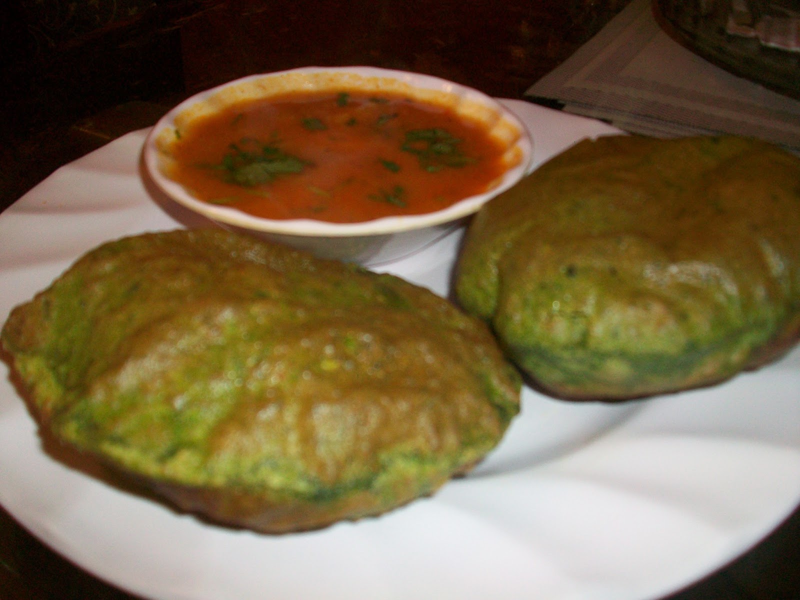 DEE's KITCHEN.: Bathua Ki Poori Aur Aaloo Ki Subzi