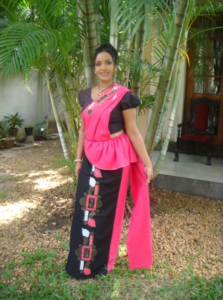 Sri lankan Traditional Kandyan Saree Designs: Sunalie Ratnayake in ...