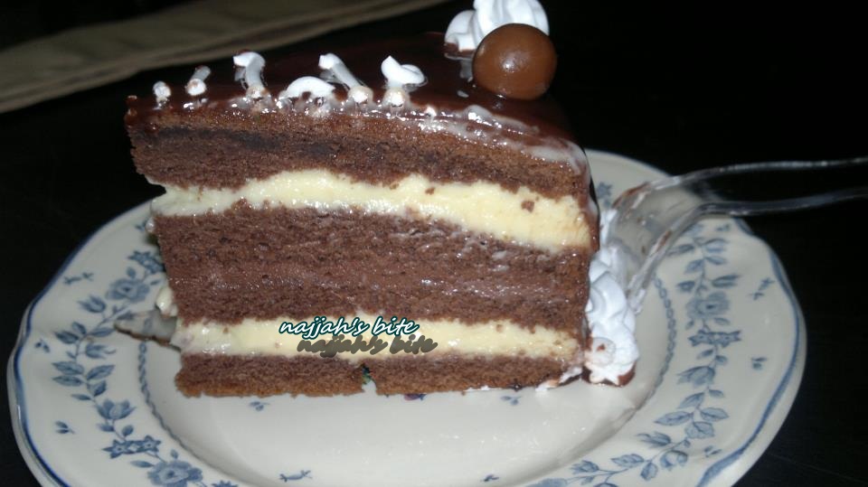 Najjah's Bite: KEK INDULGENCE