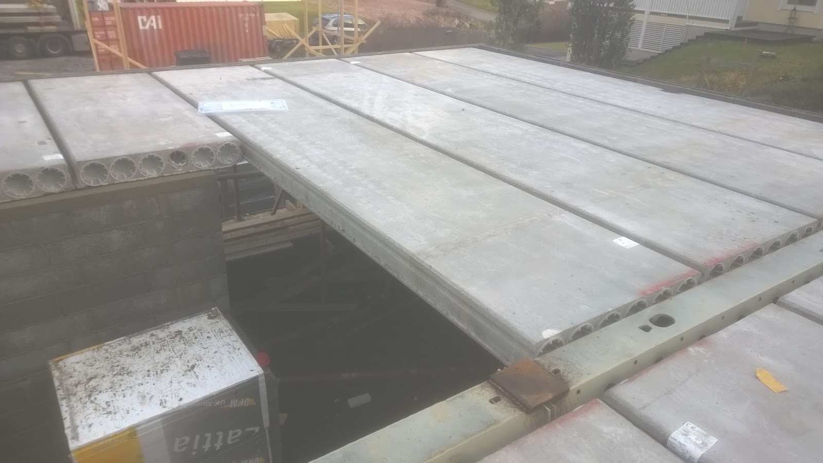 Operaatio Sinisammal: Teräsrakenteet omakotitalossa