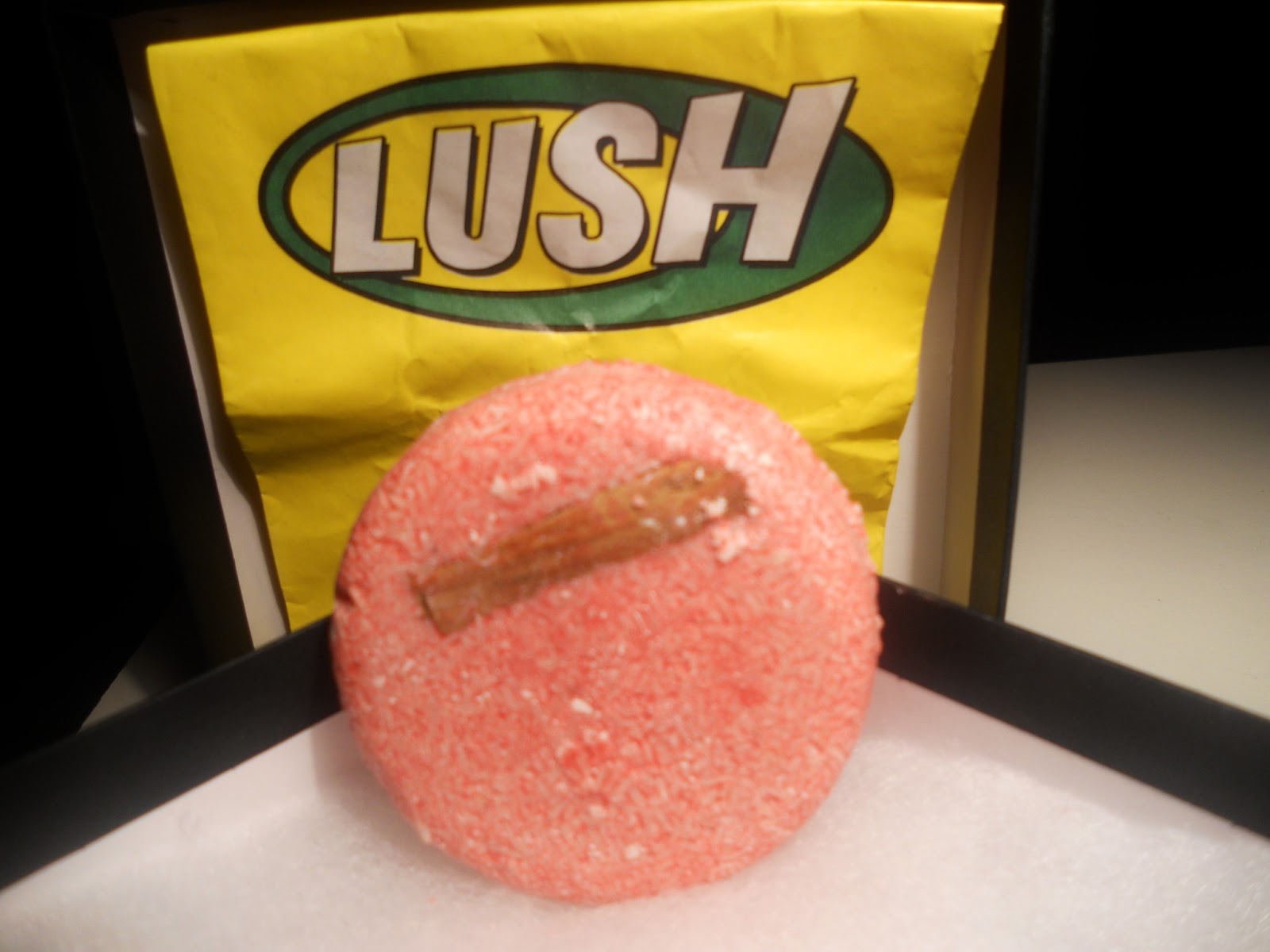 Tanzaay'xo: Lush; New Solid Shampoo Bar