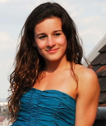 Flóra Gondos (Hungarian Diver) ~ Bio with [ Photos | Videos ]