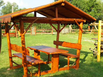 Mobilier Rustic: FOISOR CURTE