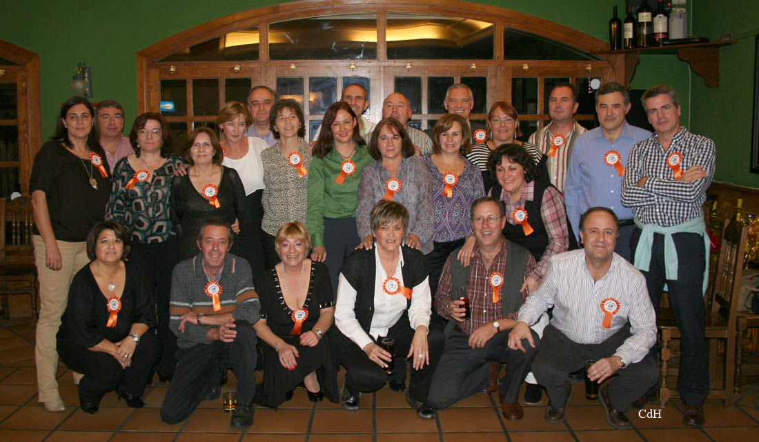 Cosas de Hoyo: Los cincuentones celebraron su cumpleaños de oro