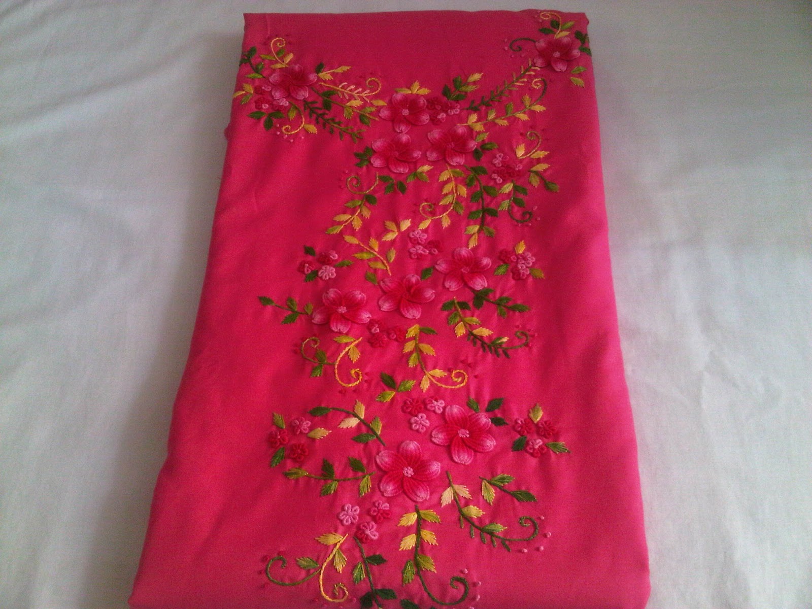 Eksklusif Kain Sulam Bunga Timbul West Sumatera: Kain Sulam Bunga ...