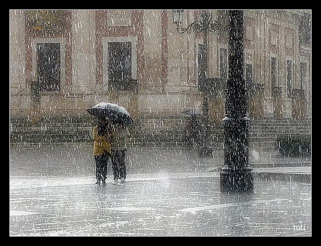 De todo un poco: LLUEVE