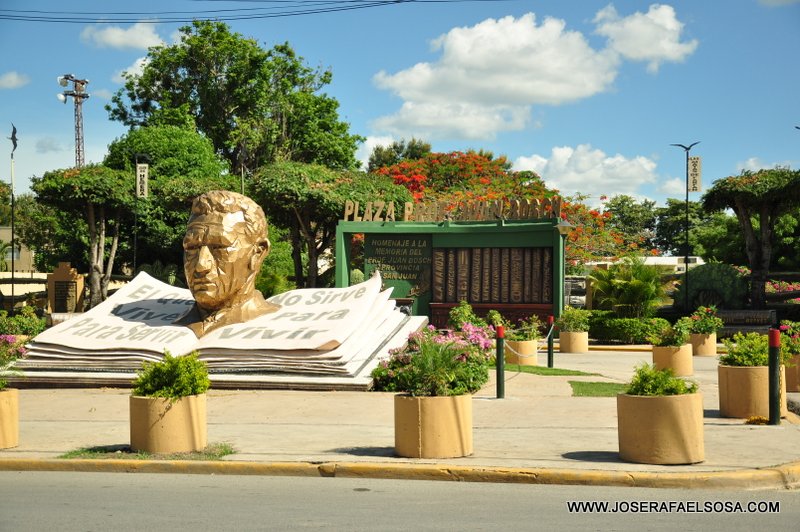 San Juan de la Maguana, más allá de las plazas - José Rafael Sosa