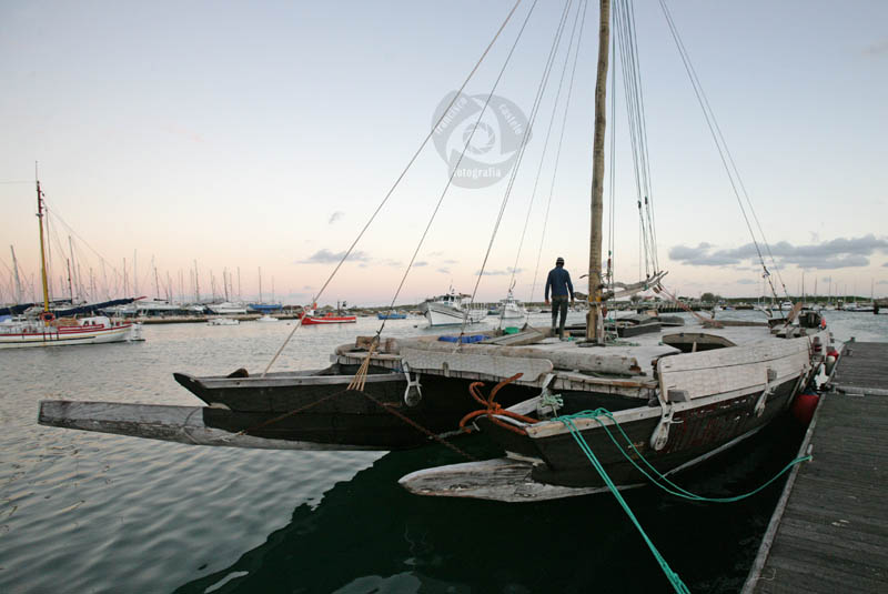 cais do sul: Ontong Java