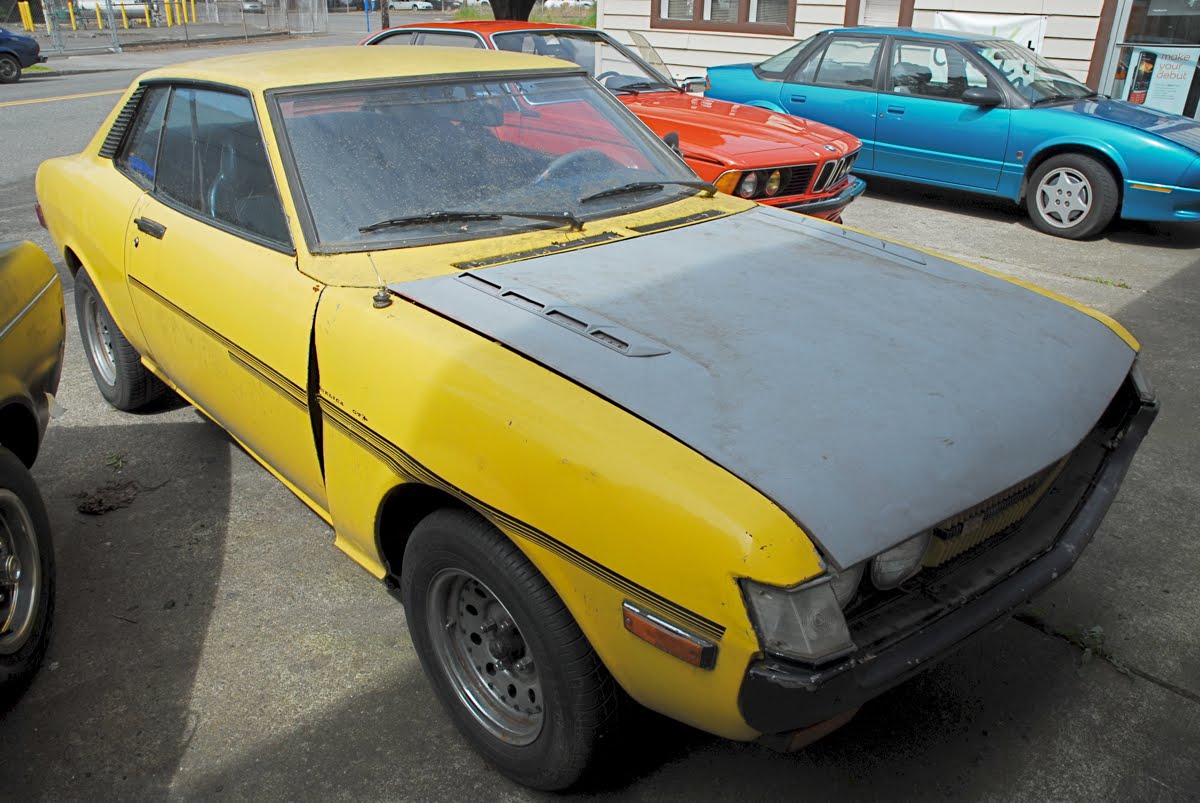 OLD PARKED CARS.: 1972 Toyota Celica GT.