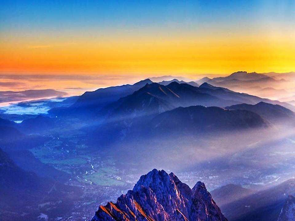 EL MARENOSTRUM: COLORES RAROS EN PAISAJES