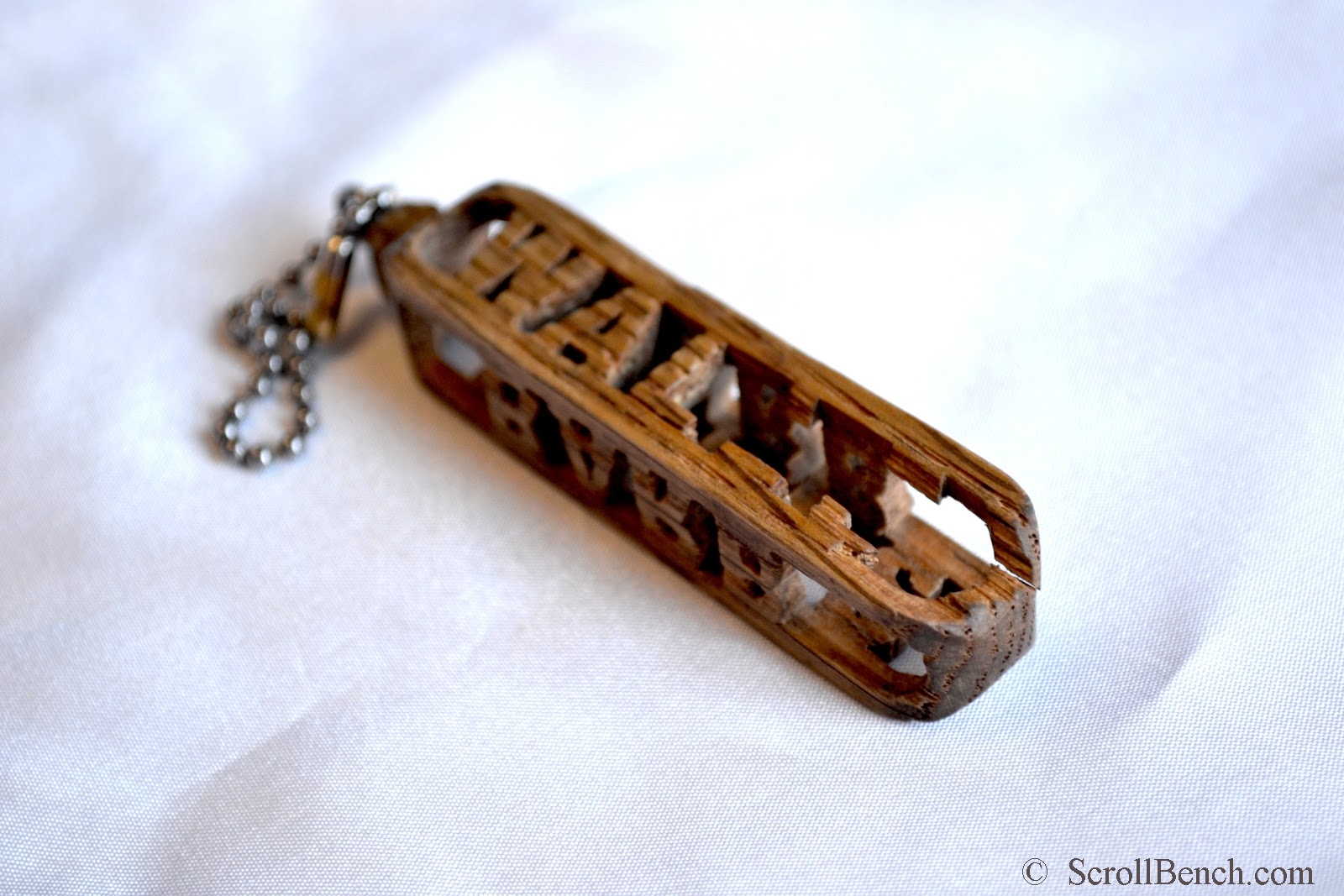 Scroll Bench: Keychain Warning