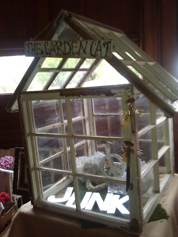 Peace, Love, and All The Good Stuff: JUNKIN’ UNDER THE BIG TOP