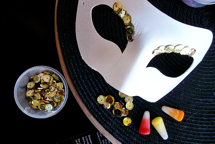 Momma Told Me: Holiday Entertaining With #StarburstCandyCorn + Sequin ...