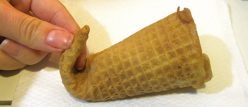 Thanksgiving Sugar Cone Corucopia - Lindsay Ann Bakes